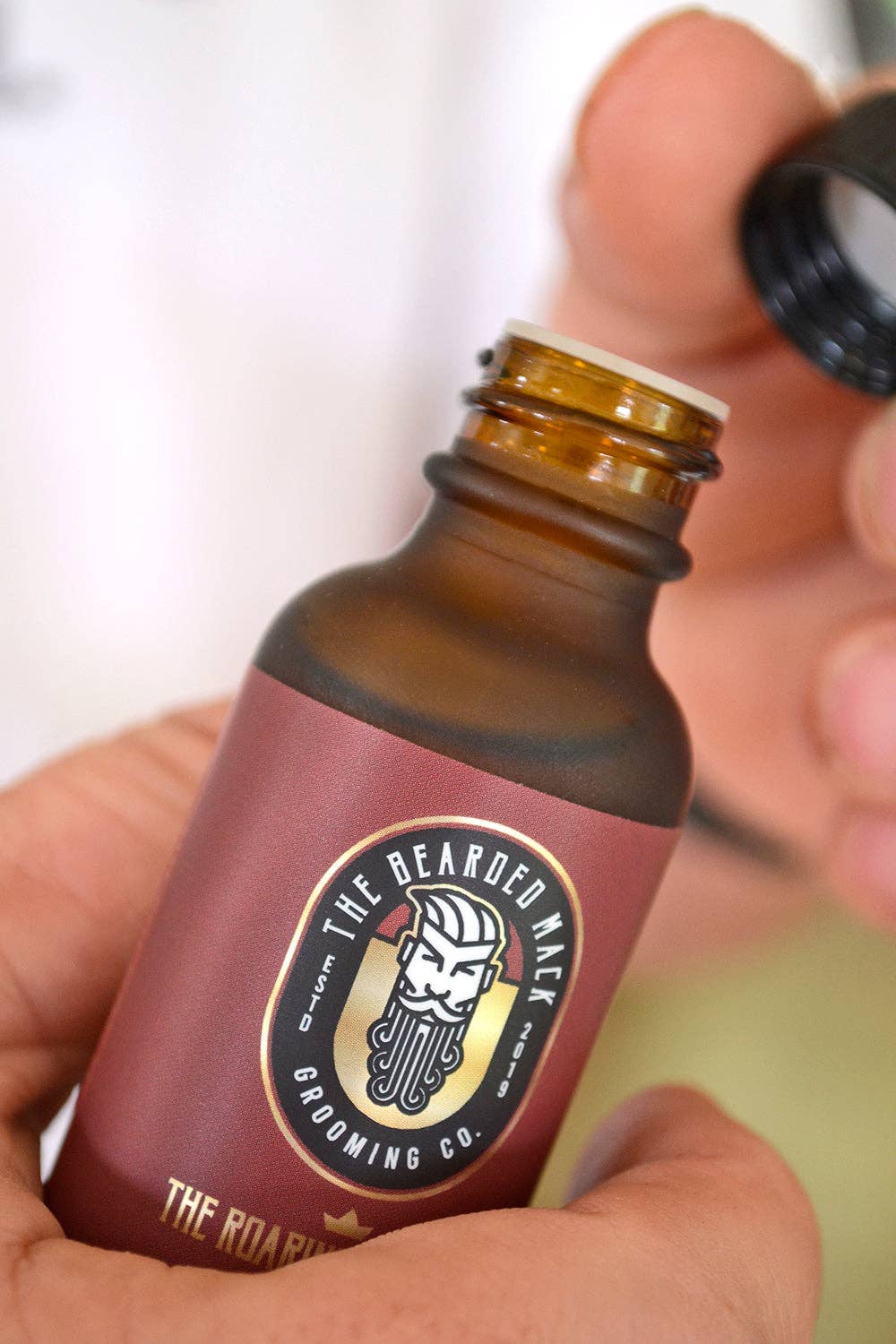 The Roaring 20’s Mack Beard Oil (Powdery Bay Rum, Leather, Bergamot, V ...